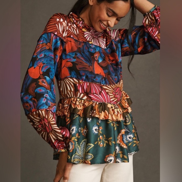 FARM Rio | Tops | Farm Rio Longsleeve Printed Tieredblouse Xs Nwt ...